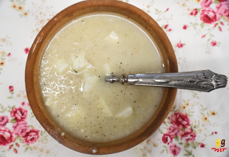 CYPRIOT TRAHANAS WITH HALLOUMI SOUP | ggmix